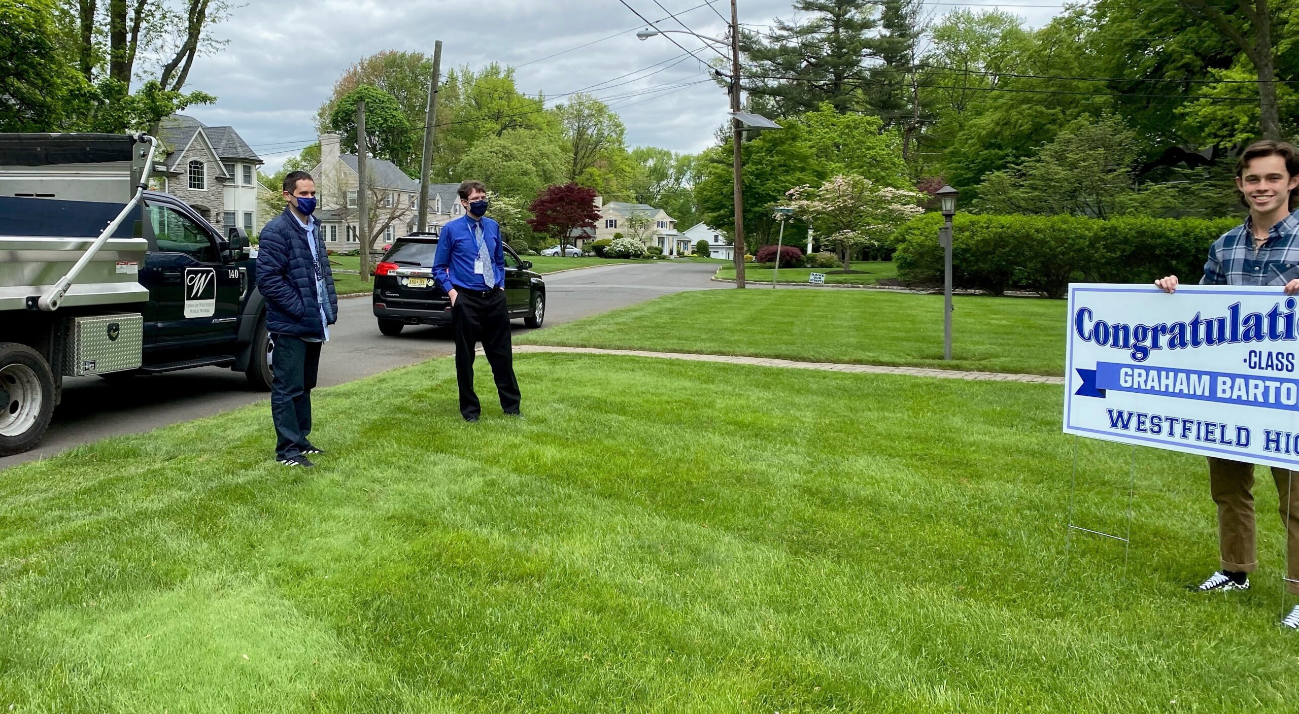 WHS Lawn Signs 2 | Renna Media