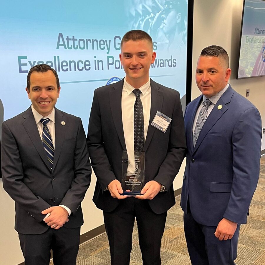 Renna Media | Officer Michael Gamba receives Valor Award